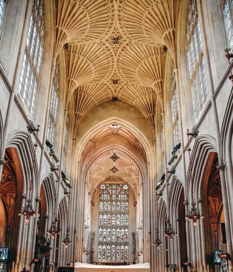 From Roman Baths to Secret Spots: 14 Unique Things to Do in Bath (UK)