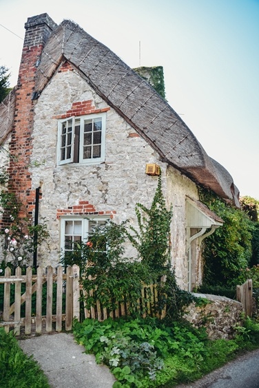 Exploring Amberley village, the Pearl of Sussex