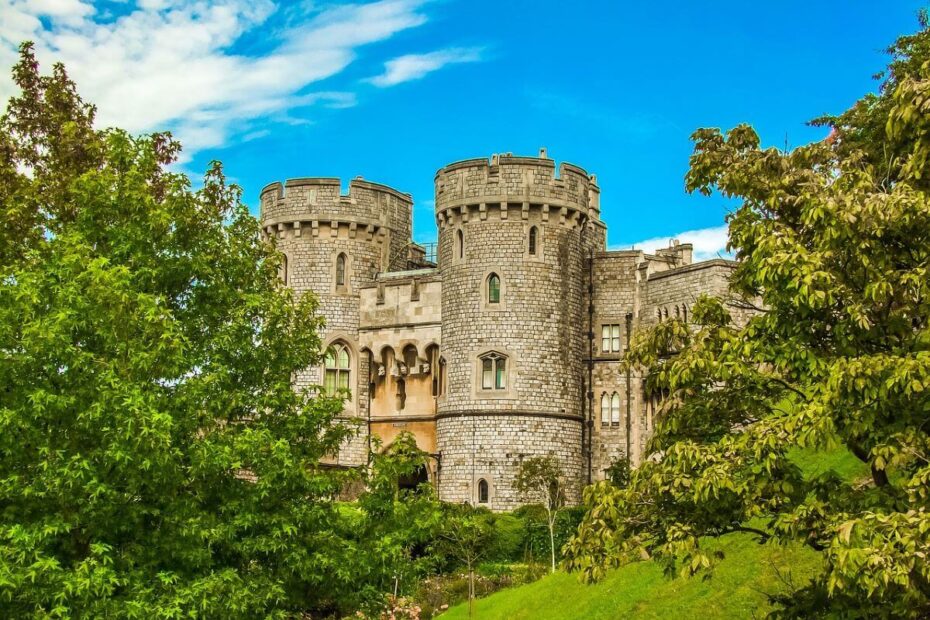 21 Best Castles in England That Will Take Your Breath Away!