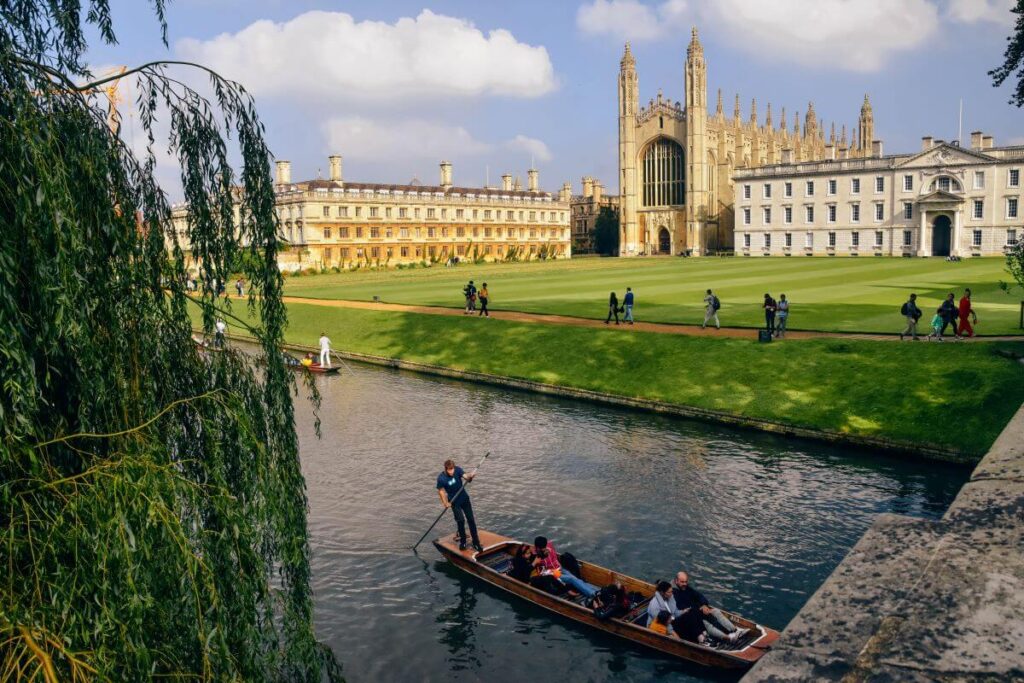 17 Gorgeous Places to Visit in Cambridge That Will Take Your Breath Away!