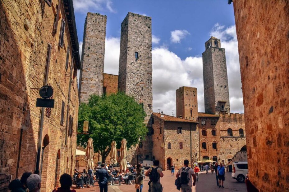 18 Best things to do in San Gimignano (Tuscany's UNESCO town)
