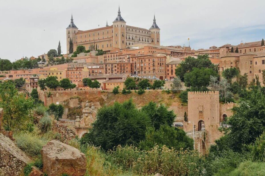 From Castles to Cathedrals: Famous Landmarks in Spain Revealed