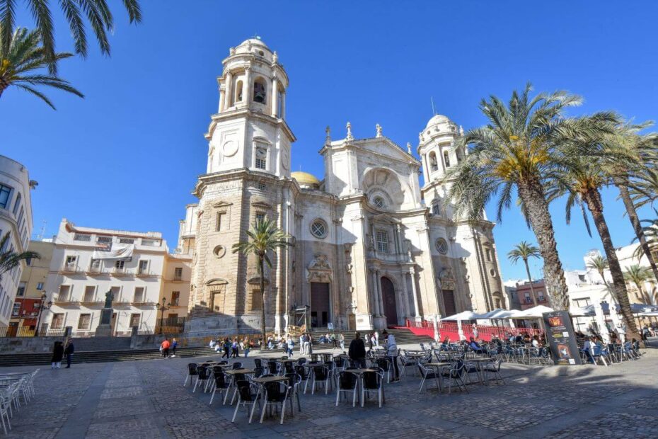 Discover Spain's Oldest City: 15 Unmissable Things to Do in Cadiz