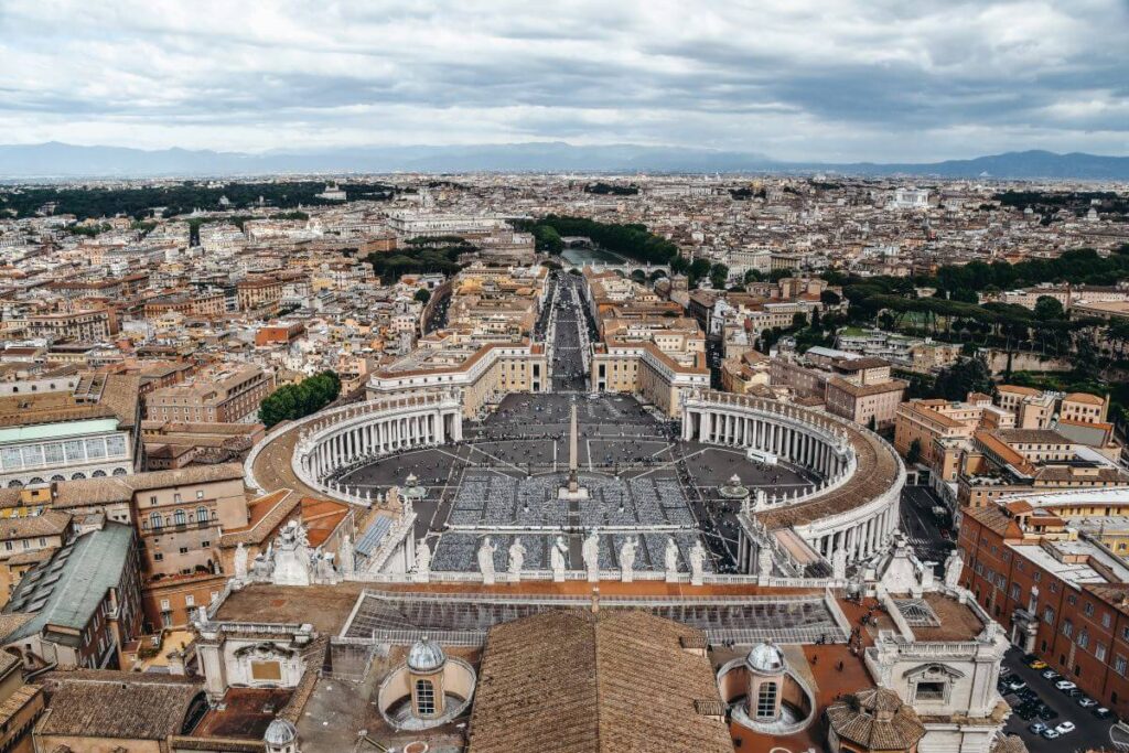 23 Surprising St Peter's Basilica Facts You Didn't Know - Travel Done ...