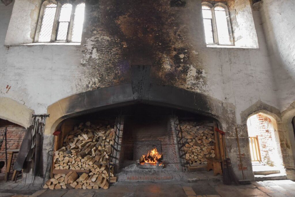 21 Hampton Court Palace Facts That Will Change How You See British ...