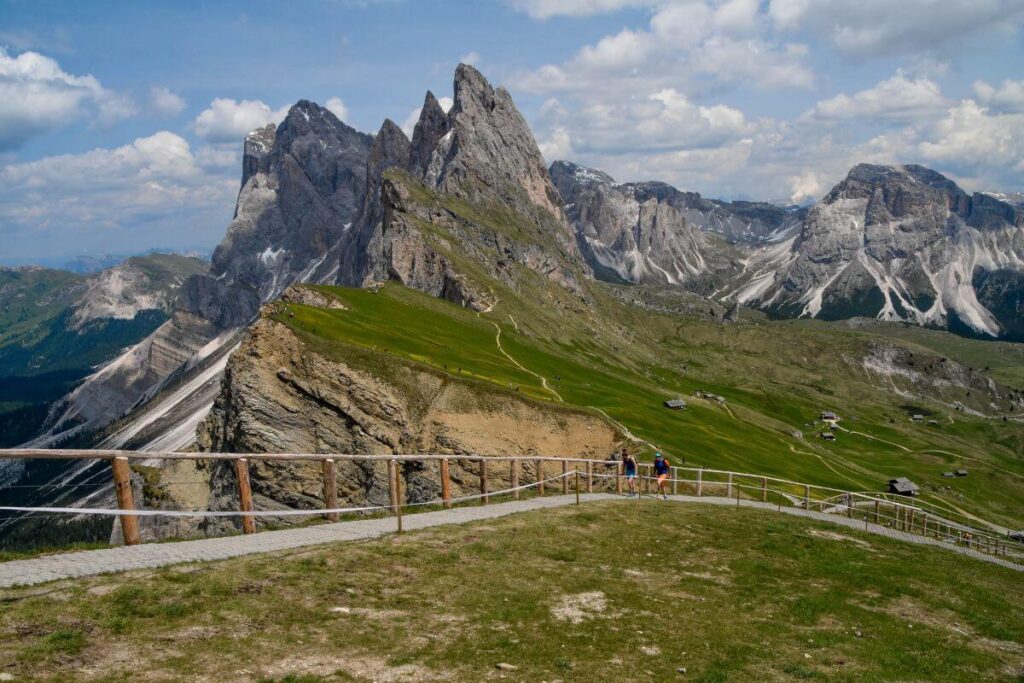 Best way to visit Seceda (Dolomites) with minimal hiking - Travel Done ...