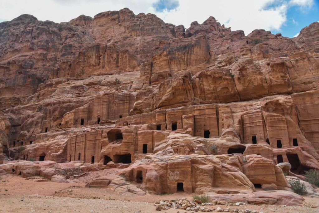 21 Petra Jordan facts That Explain Its Global Obsession - Travel Done ...